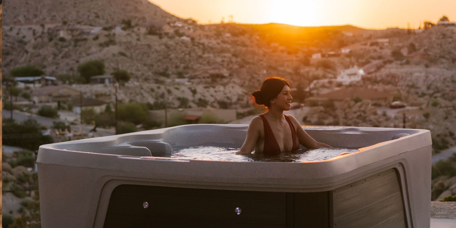 Freeflow Collection – HotSpring Hot Tubs